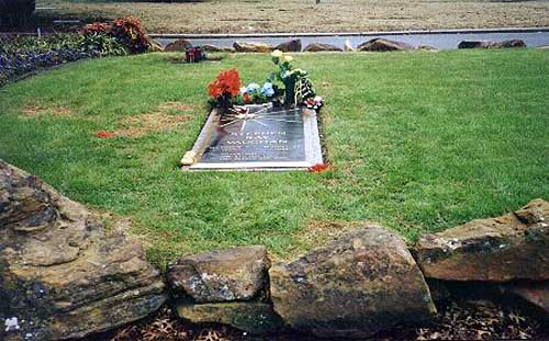 Stevie Ray Vaughan - 25th Anniversary of the Alpine Valley Crash That ...