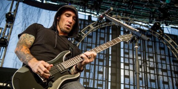 Clint Lowery of Sevendust Creates the Riffs (INTERVIEW) - Glide Magazine