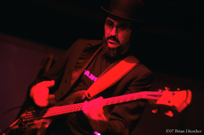 Les Claypool & The Fancy Band - Roxy, Boston MA 6.1.07 - Glide Magazine